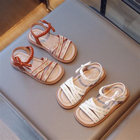 여아용 로마 샌들 작은 어린이 꽃 자수 신발 유치원 어린이 플랫 나비 넥타이 공주 신발 여름 Aliexpress