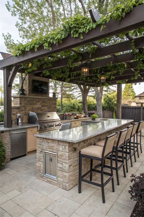 16 Stylish Outdoor Kitchen Island Ideas