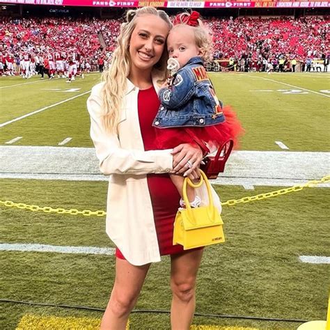 Patrick Mahomes Daughter Sterling Visits Him On The Football Field For