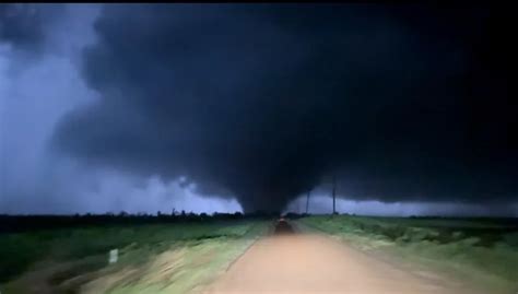 Tornadooutbreak2 Rare Footage Of The Jarrell Tx F5 Tornado Aka