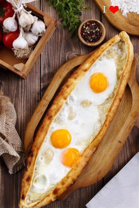 Delicious Turkish Egg Pide Peperoni Ripieni Cucina Formaggio