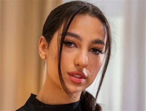Kama Oxi The Rising Star Of Fashion And Film