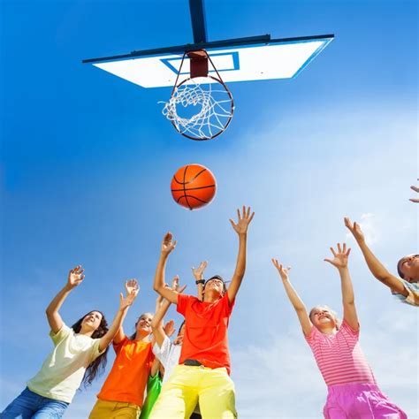 8000000 Imágenes De Ninos Jugando Baloncesto Libres De Derechos