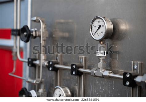 Gauge Manometer Measure Pressure Differences Stock Photo Shutterstock