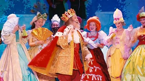 ролик спектакля Золушка Youtube