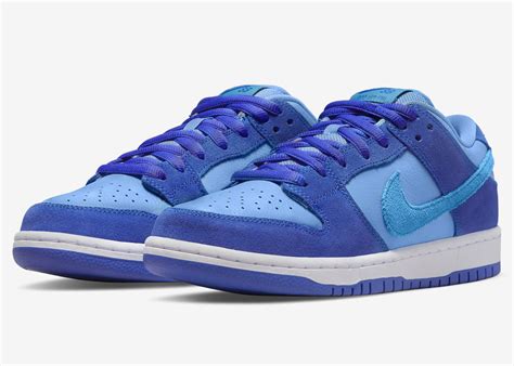 The Official Look At The Nike Sb Dunk Low Blue Raspberry Has Landed Dailysole