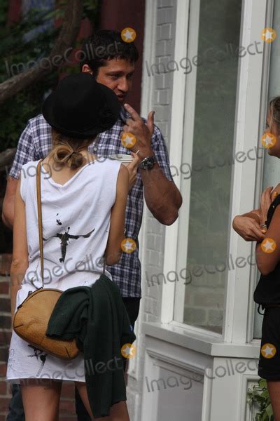 Photos And Pictures Nyc Gerard Butler With Dirty Hands And Shoes Chatting Up