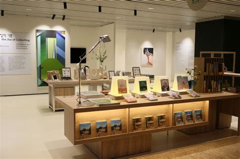 교보문고 광화문점 리뉴얼 미디어월부터 스타벅스까지 공감언론 뉴시스통신사