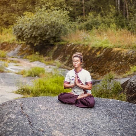 Център за здраве Дороти ЛЕЧЕНИЕ С МАСАЖ ПРИ Болки в гърба и мускулите Увреждане на
