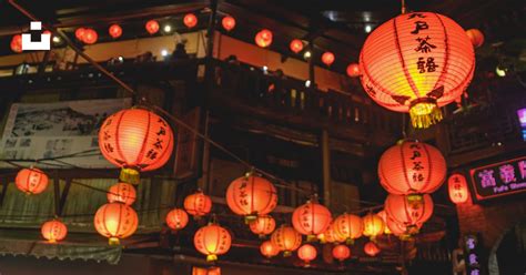 켜진 빨간 중국 등불 사진 Unsplash의 무료 대만 이미지