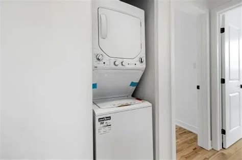 How To Remove Static From Clothes