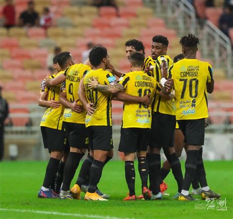 فيديو عبد الرازق حمد الله يسجل هدف اتحاد جدة الثاني أمام النصر بطولات