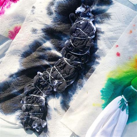 How To Tie Dye Scrunch Pattern