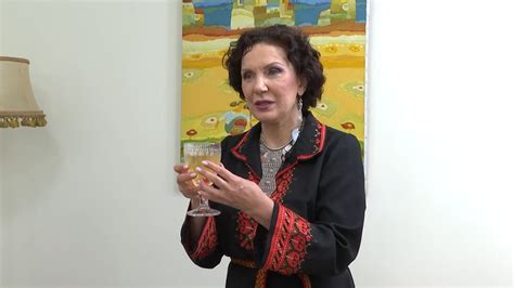 Разкошно меню с главен герой „смокинята“ с д р Антония Първанова в „Черешката на тортата“ Nova