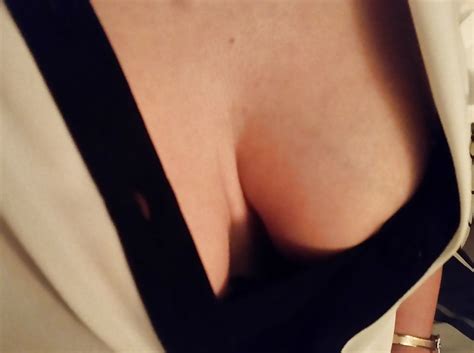 Blusa Abierta Y Escote Chaleco Fotos Porno Xxx Fotos Imágenes De Sexo