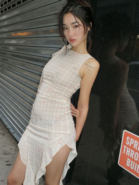 Zemeta Takes Flirty Sex Appeal To The Next Level