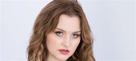 Helena Hope Biographywiki Age Height Career Photos And More