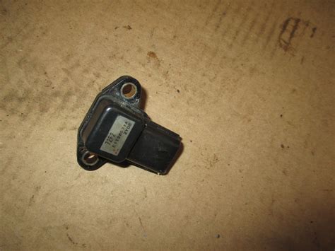 Suzuki Df140 Outboard Map Sensor 18590 72f21 Strouds Marine