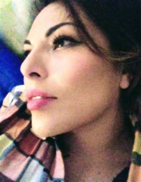 Pretty Curvy Brown Eyed Babe Edmonton