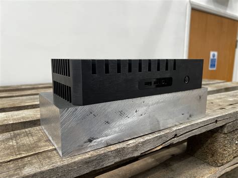 Fanlesstech Compact Rugged Nuc Case