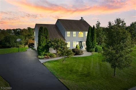 6 Hughey Ln Hillsborough Nj 08844 See Est Value Schools And More