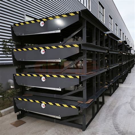 Hydraulic Fixed Container Loading Dock Leveler Uploading Ramp Hinged