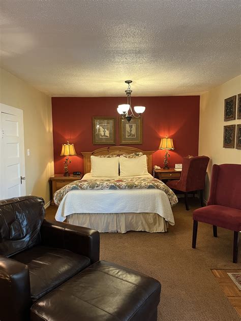 Rooms Rainbow Courts Rockdale Texas