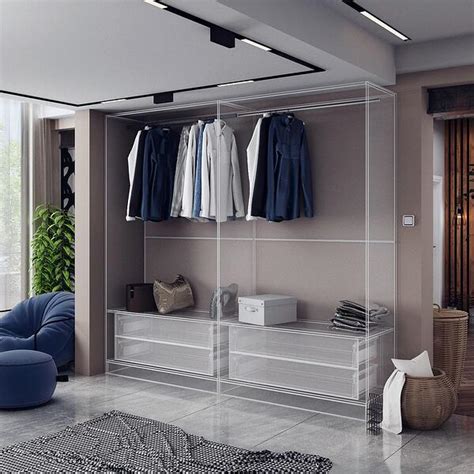 Гардероб с четири врати