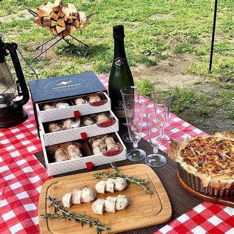 北海道 紋別のかまぼこ 出塚水産 和のイメージがあるかまぼこ。でも出塚水産の「ノースマリン・デリ」は、洋風な食卓にもピッタリの、これまでの