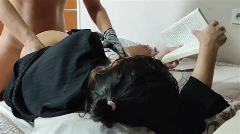 Stepmom Book Reading سکس با مامان خوانده در حال کتاب خوندن قر برم