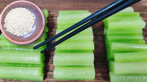 💚머위대는 무조건 많이 사와서 이렇게 만드세요 맛있어서 깜짝 놀라는 쉽고간단하면서 맛 좋은 꿀팁평생 써먹는 머위대 레시피 Youtube