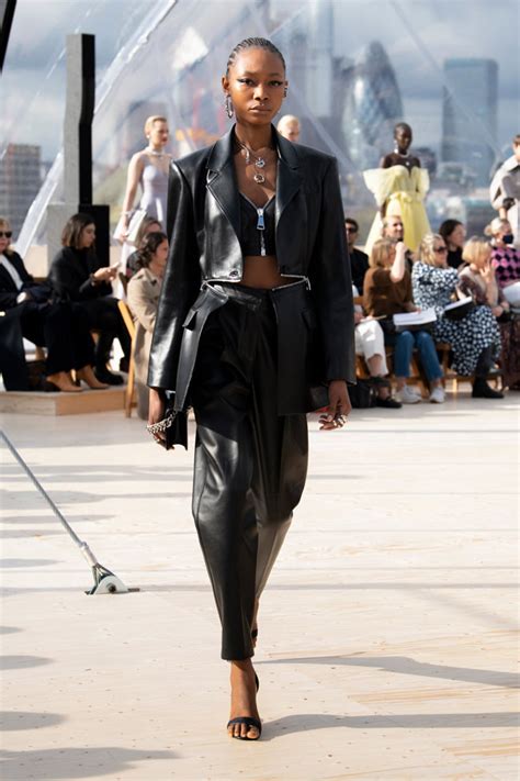 Alexander Mcqueen Spring 2022 Collection Tom Lorenzo