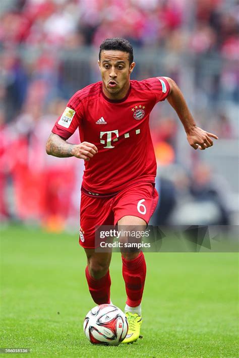 Thiago Alcantara Fc Bayern München Fc Bayern München Fc Augsburg