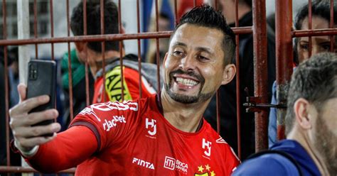 Matheus Nogueira Exalta Trabalho Defensivo Do Brusque Na Série C