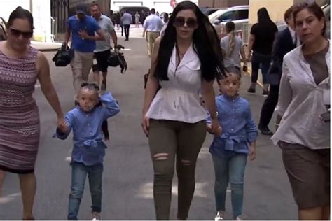 Visitan A ‘el Chapo Sus Hijas Gemelas