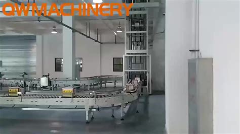 Factory Continuous Vertical Lifting Conveyor Lifter Hoist Equipment Pallet Lifter C Z Type