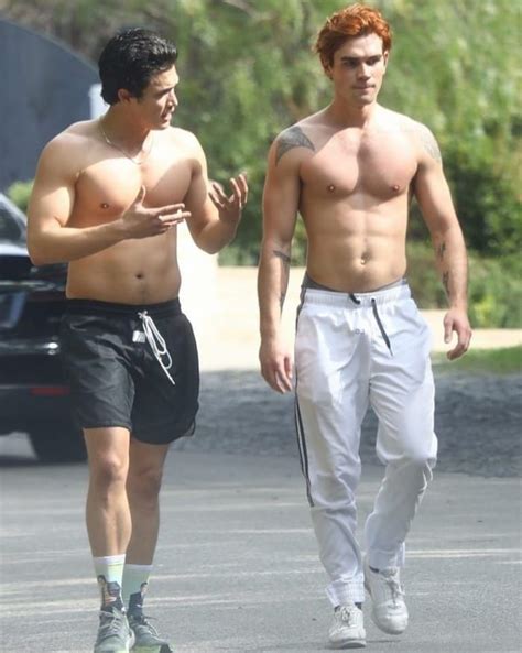 Pin By Tra Chapman On Kj Apa Shirtless Boy Celebrities Riverdale