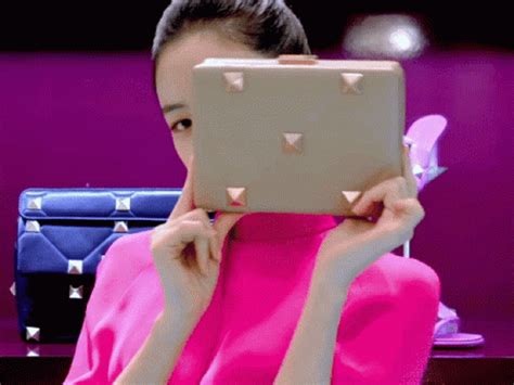 Son Naeun Apink Gif Son Naeun Apink Model Discover Share Gifs