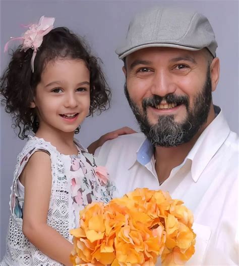 زیبایی عروسکی دختر موفری کامبیز دیرباز عکس همسر جذابش را ببینید