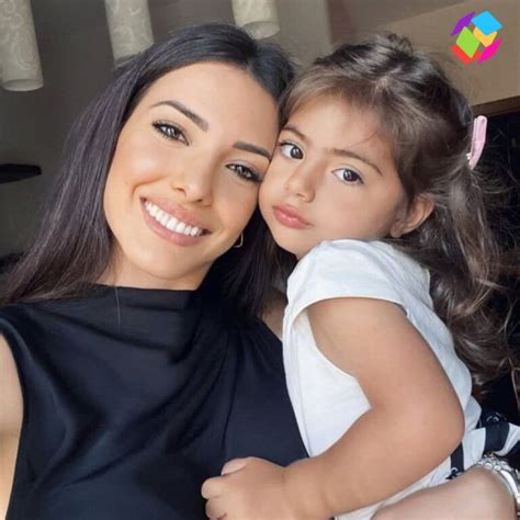 Aunt And Uncle Day Captions Full Of Hugs And Happy Vibes Snap Captions