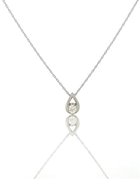 Lot 14k White Gold 18ct Diamond Pendant Necklace