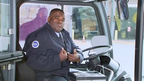 Mta Hero Bus Driver Luis Jimenez Helps 5 Year Old Girl Seen Walking