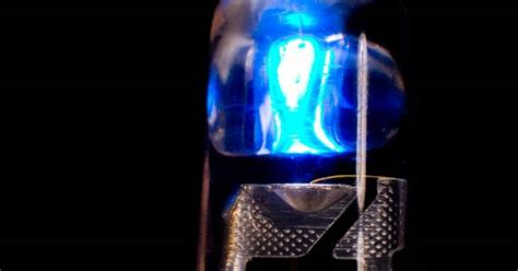 蓝光对你的健康有害吗？ 了解蓝光和蓝光led 瑞淀光学系统