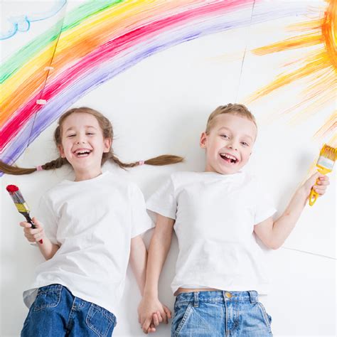 Подаръци за деца Забавни преживявания и креативни приключения