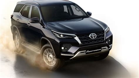 Download Toyota Fortuner Black Legender Suv Wallpaper