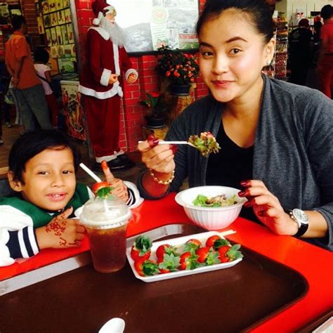 Instagram Almy Nadia Penuh Gambar Makanan