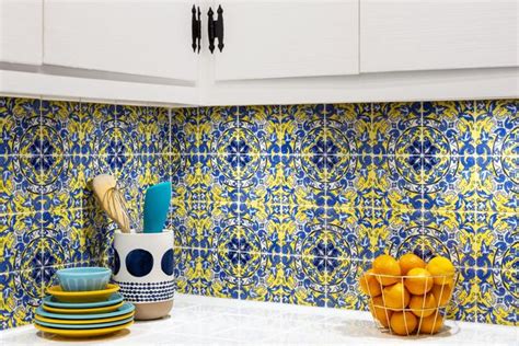 Glass Sheet Kitchen Backsplashes