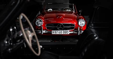 300sl Car Red 가장 밝은 부분 경주 유산 경주용 차 고급 자동차 고전적인 디자인 골동품 구식 타이머 대조 드림 카 럭셔리 레트로 메르세데스
