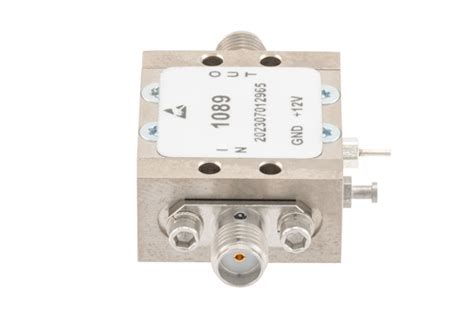 1 0 DB NF Low Noise Amplifier Operating From 1 GHz To 3 5 GHz With 43 DB Gain 18 DBm P1dB And SMA