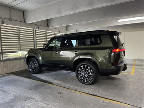 Temporary Tundra Platinum Wheels With Subtle Ats For A Trip